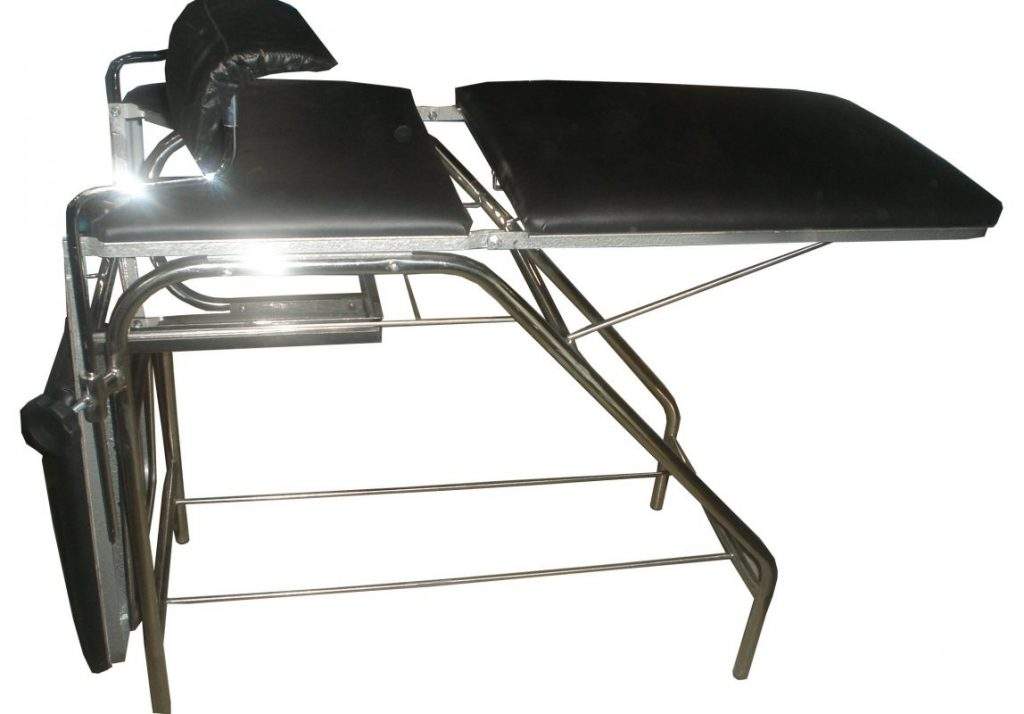 Mesa Ginecologica em aço inox – Cirúrgica Mache Equipamentos Hospitalares